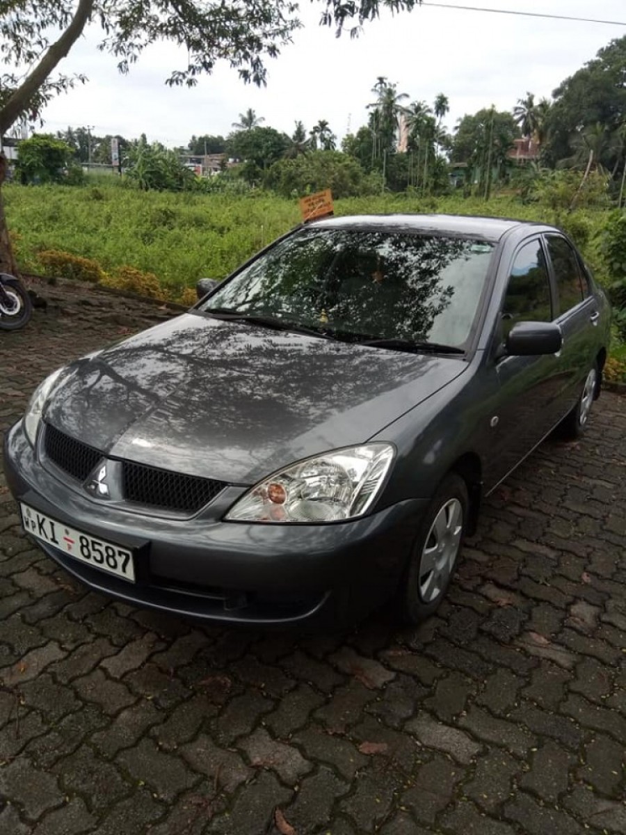 Mitsubishi lancer cs1, Colombo