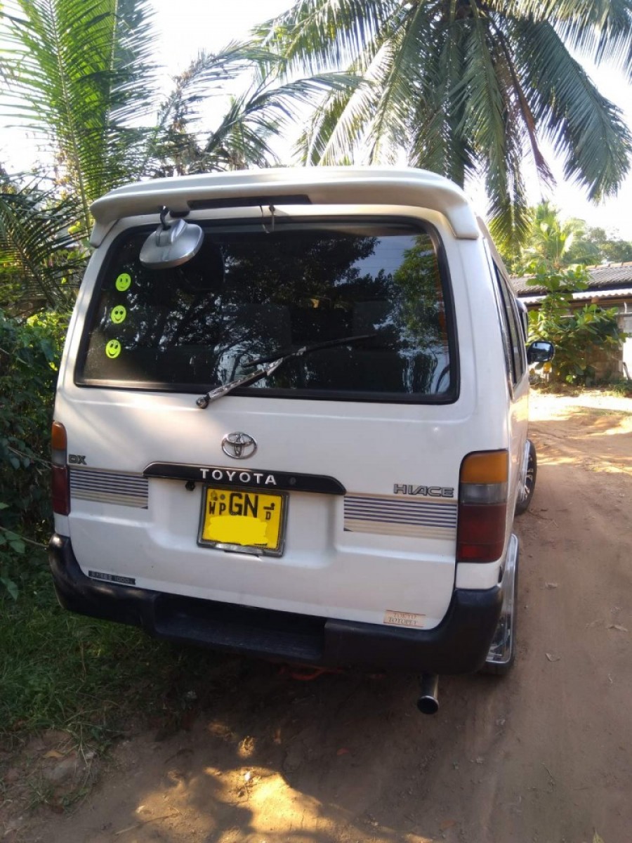 Toyota Hiace Dolphine LH 113, Horana